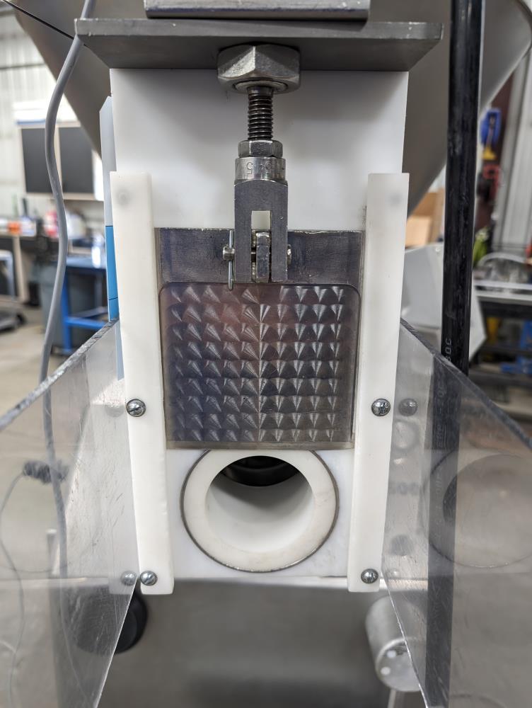 Reiser/Vemag 4 in. Pneumatic Guillotine