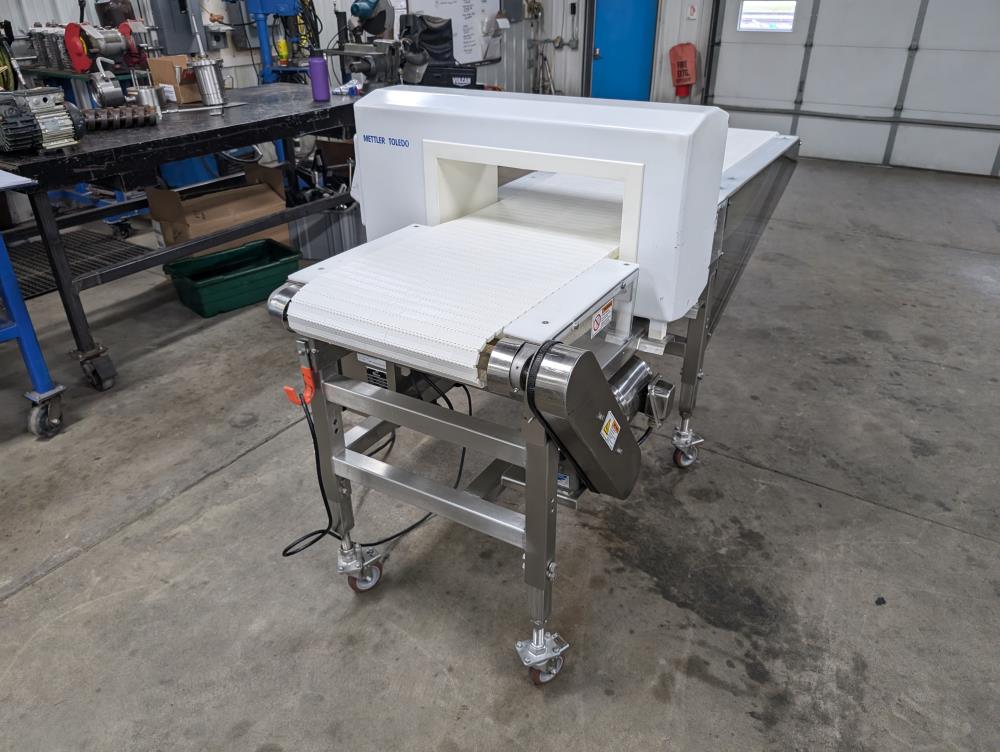 2019 Mettler Toledo metal detector with conveyor
