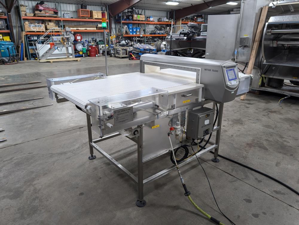 2015 Mettler Toledo Metal Detector