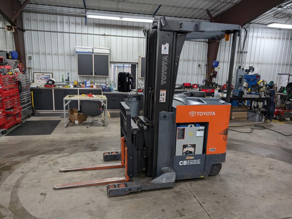 Toyota 36V Stand-up Reach Forklift