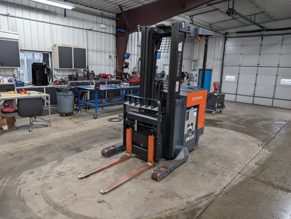 Toyota 36V Stand-up Reach Forklift