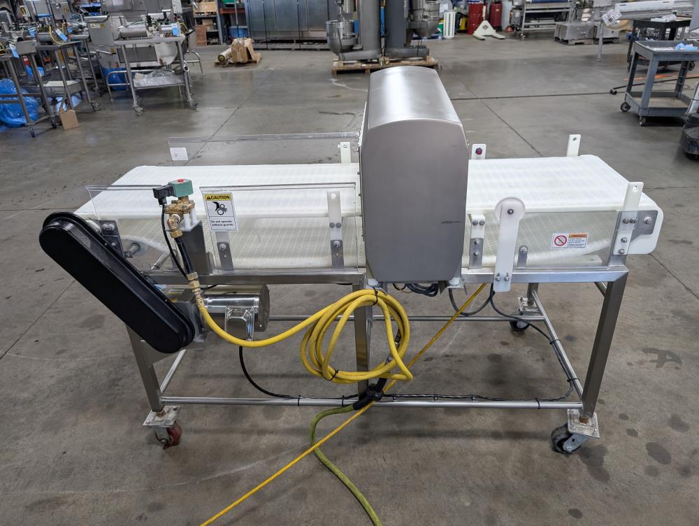 2014 Mettler Toledo Safeline Metal Detector w/ Reject